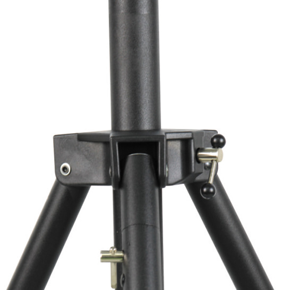 Crank-Up lighting stands | CNBear